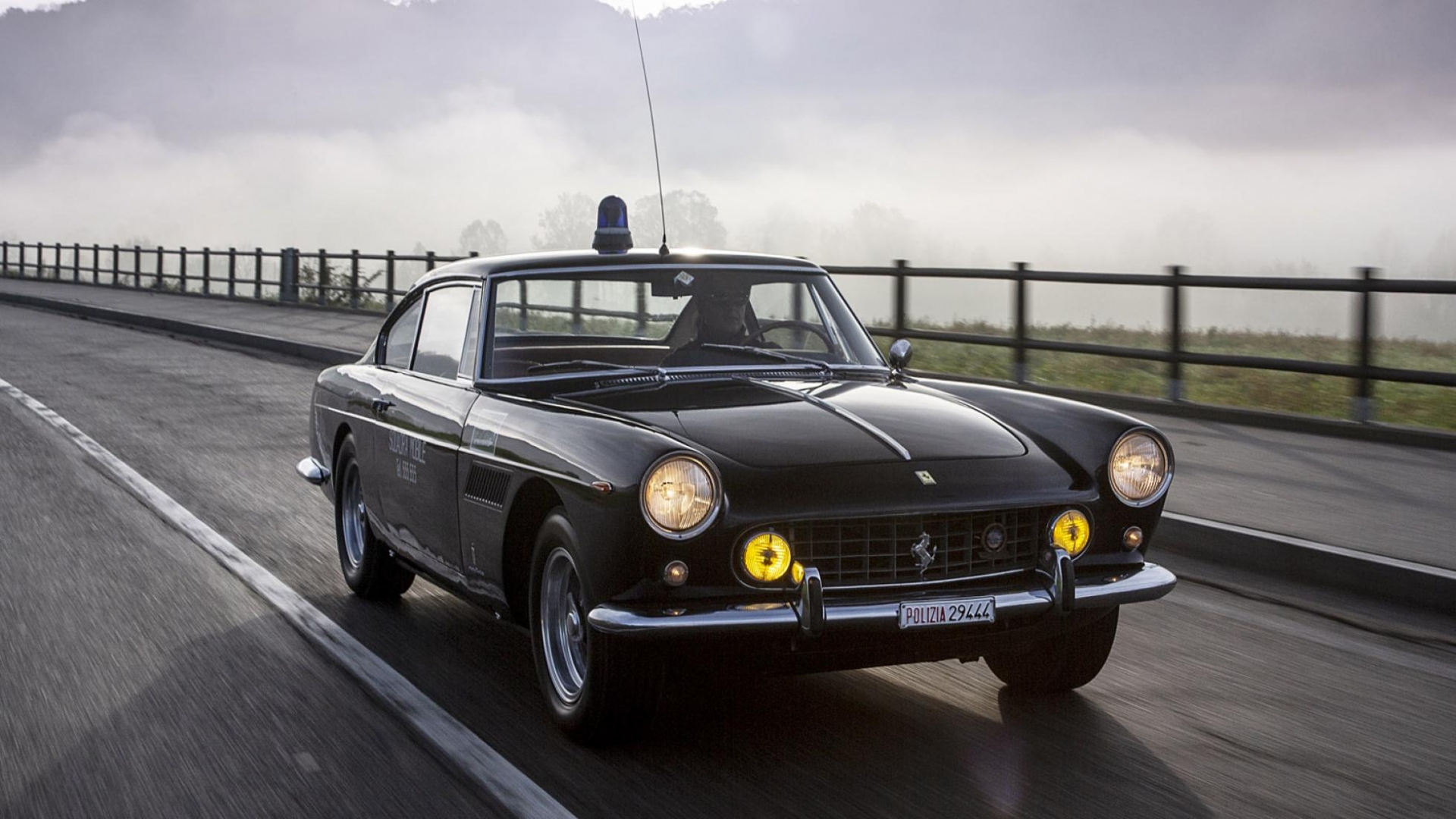Ferrari 250 GT/E da polícia italiana está à venda | Auto Drive
