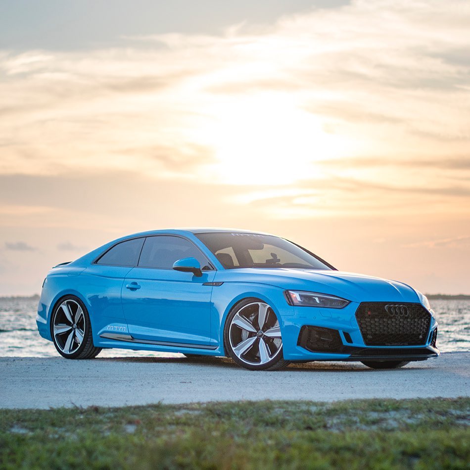 Americanos D o Mais pulm o Ao Audi RS5 Coup Auto Drive Americanos D o Mais pulm o Ao Audi RS5 Coup Auto Drive