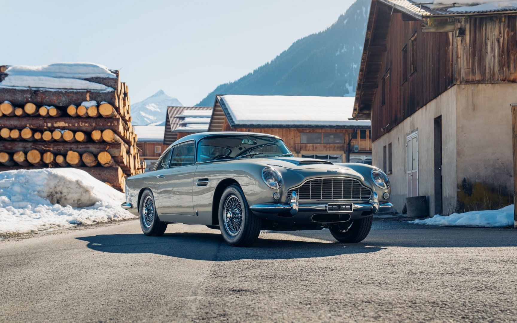 Aston Martin DB5 de Sean Connery vai a leilão | Auto Drive
